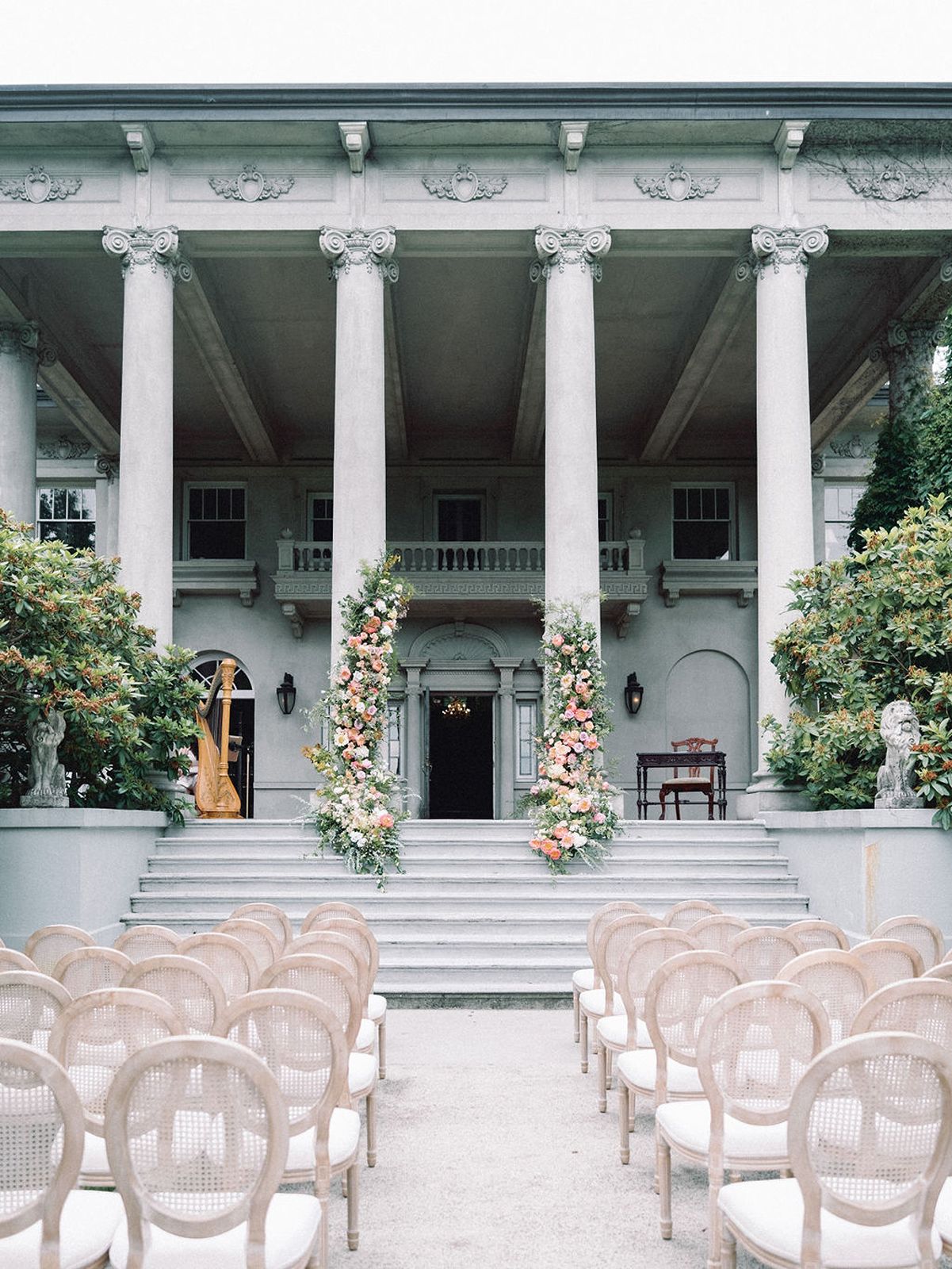 Summer Garden Hycroft Wedding | honourandblessing.com