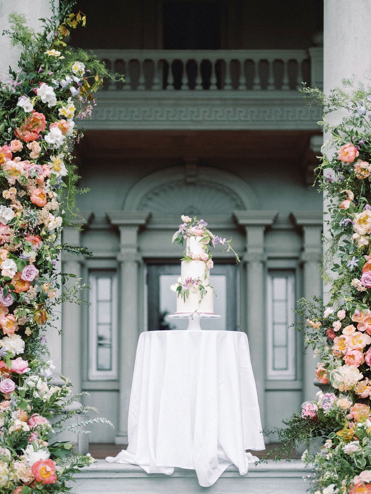 Summer Garden Hycroft Wedding | honourandblessing.com